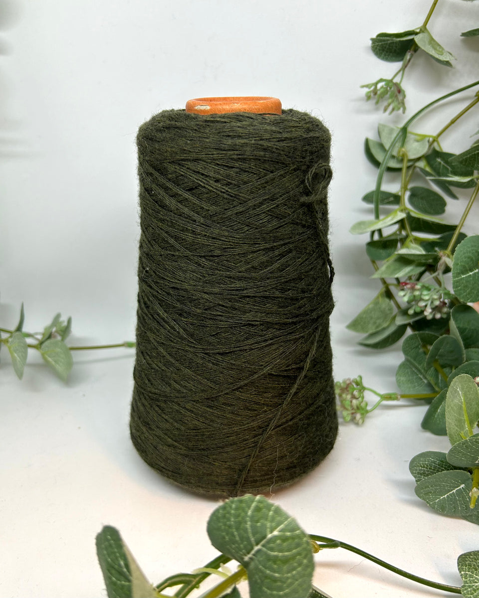 100% Lambswool moss green | Italy Stock yarn buy online – Woolright