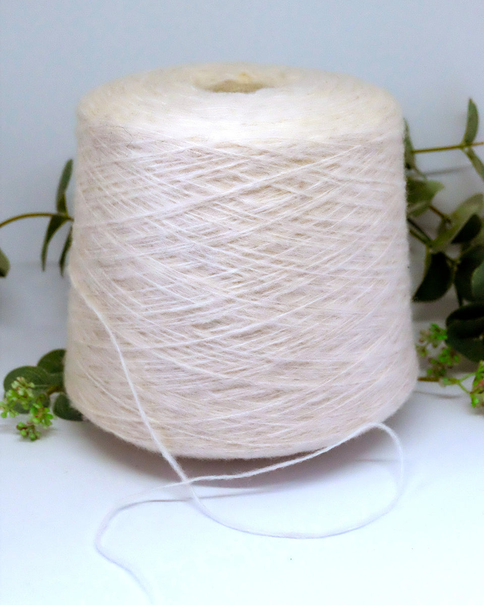 New Mill Pluff Light Beige | Italian Stock Yarn Cone in Germany – Woolright